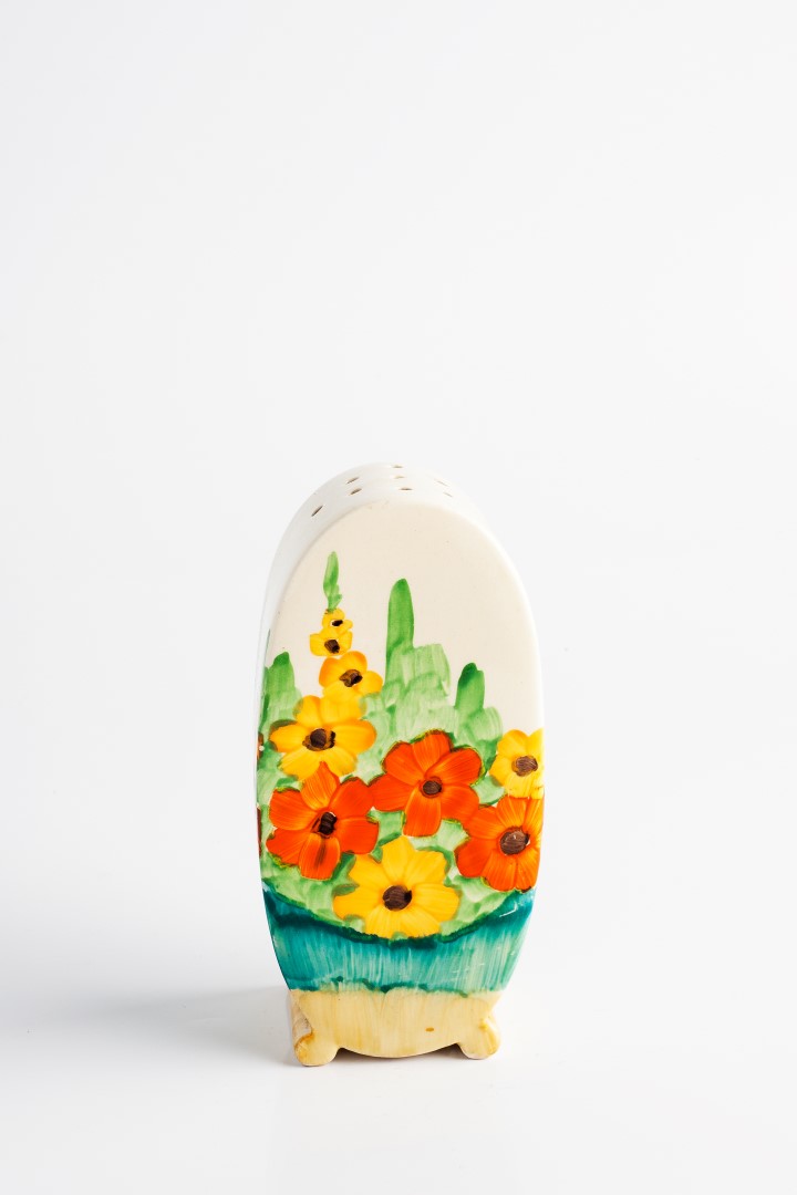 Lot 301 - Clarice Cliff (British