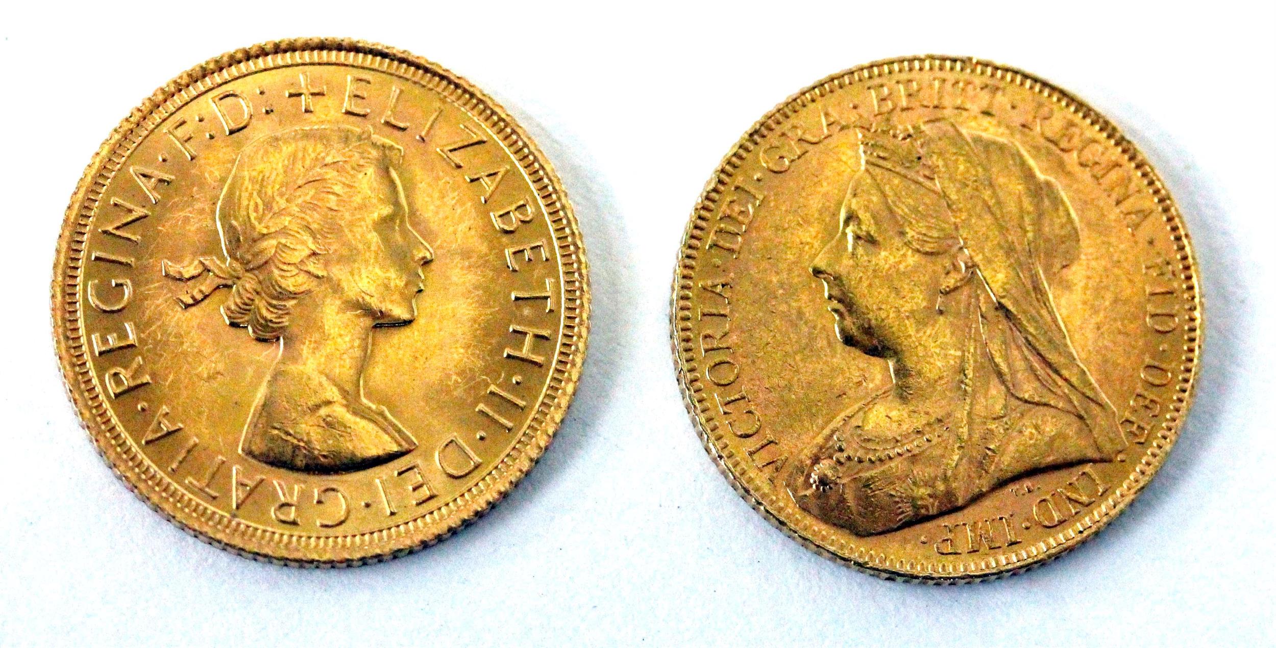 Lot 10 - A VICTORIAN GOLD SOVEREIGN dated 1900 and an