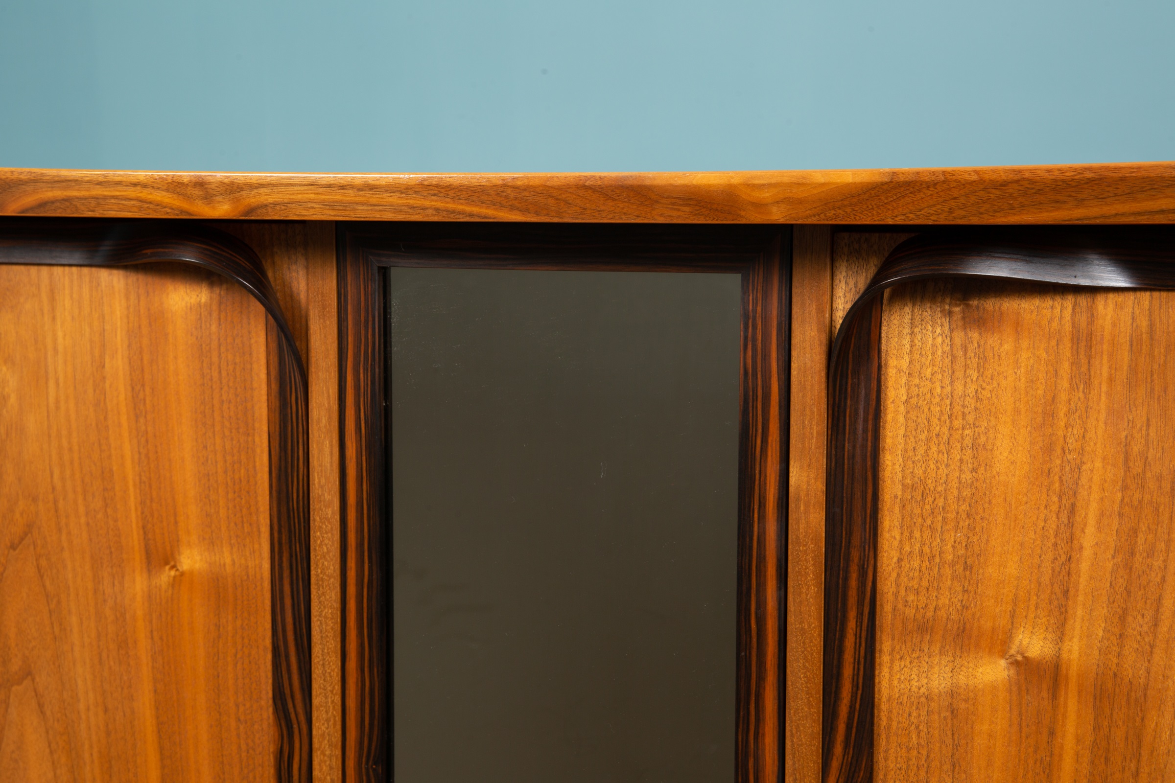 Lot 87 - Gordon Kent (Contemporary) Walnut and