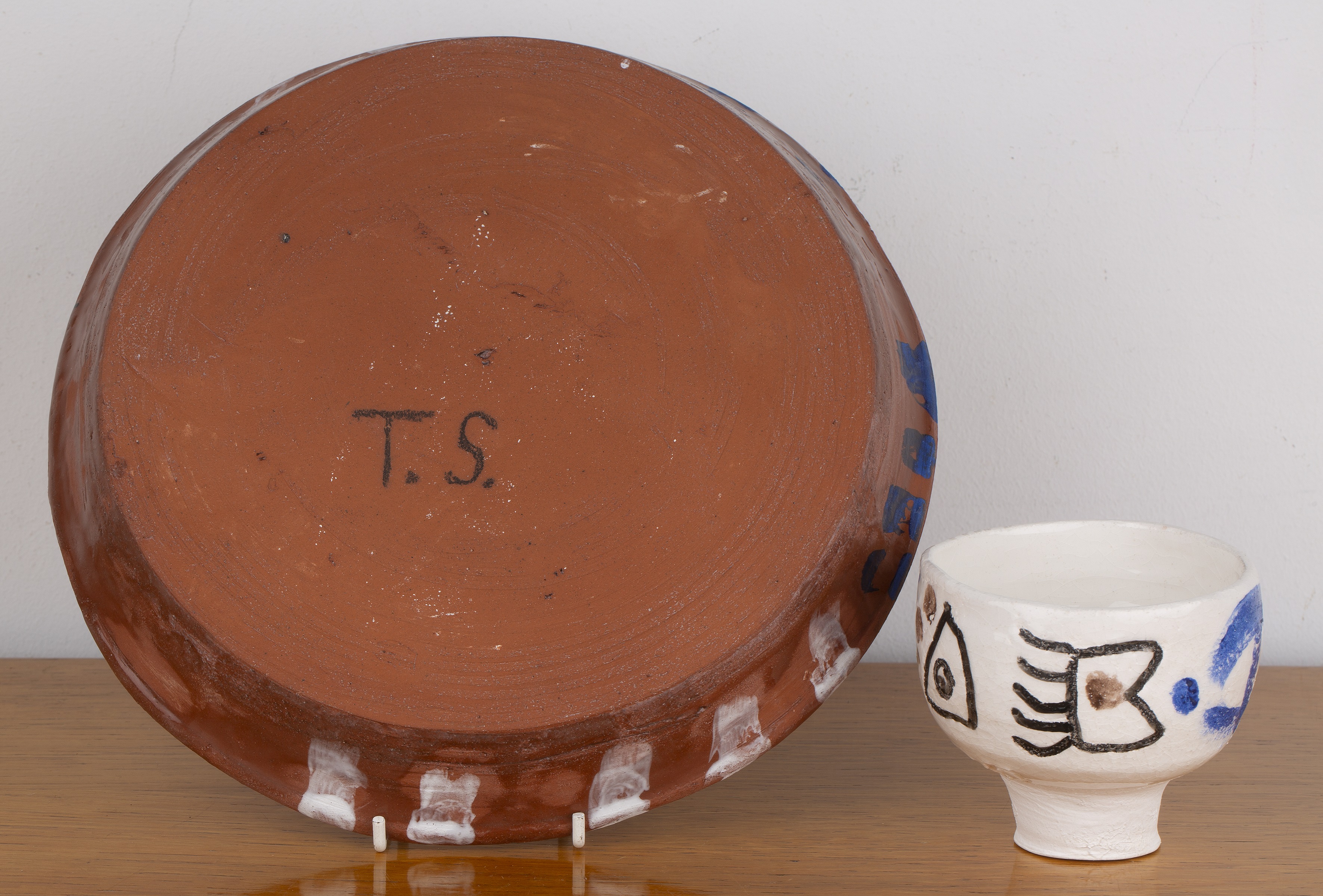 Lot 445 - Tony Stiles (Contemporary) studio pottery